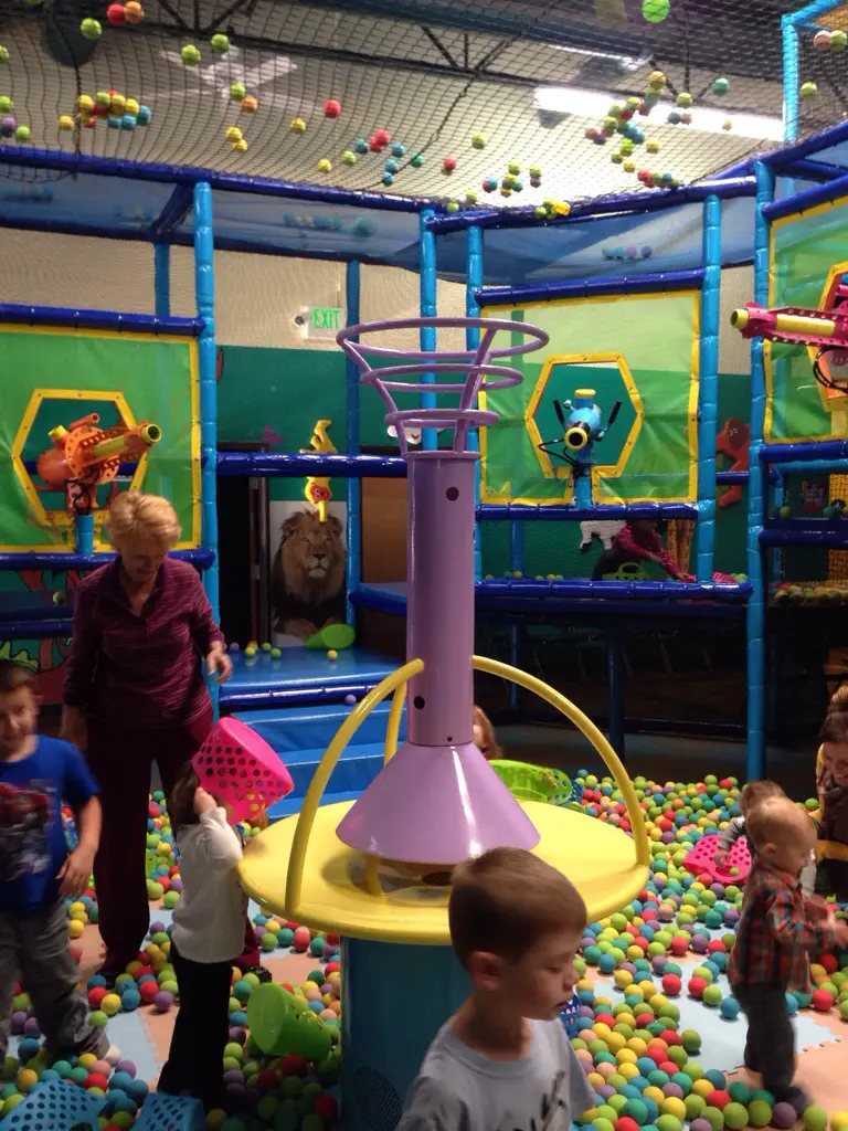 Wacky Tacky, un indoor play center à Roseville - Les aventures de la ...