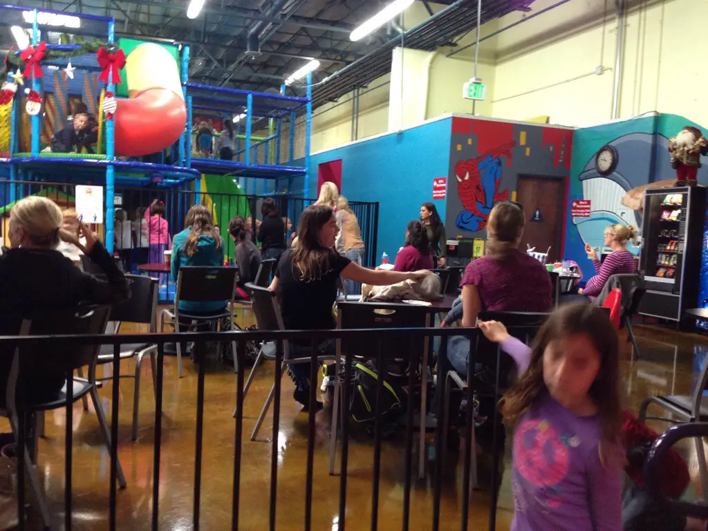 Wacky Tacky, un indoor play center à Roseville - Les aventures de la ...